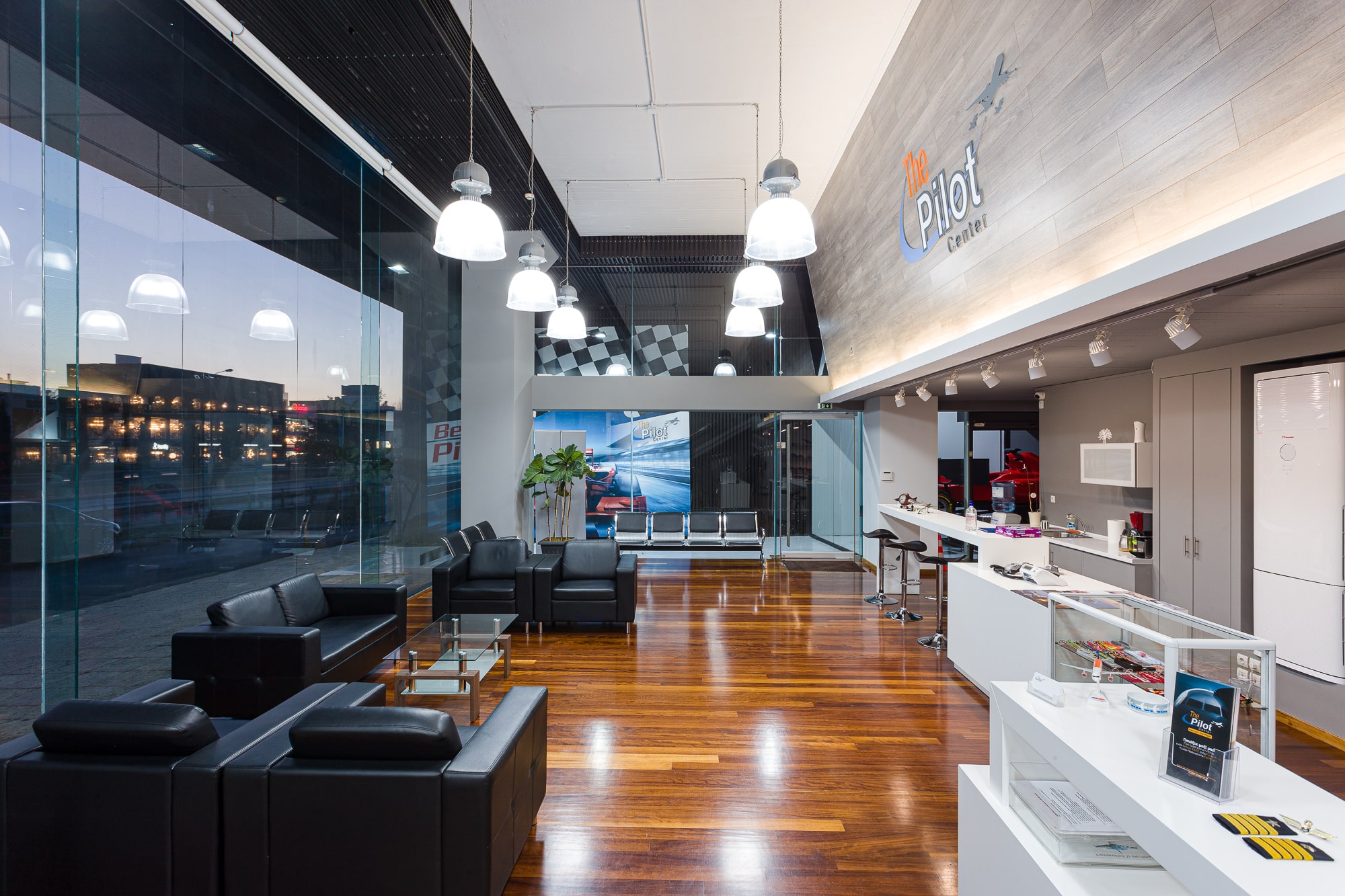 Gallery – The Pilot Center | Προσομοιωτές Πτήσης & FORMULA/WRC/Moto GP